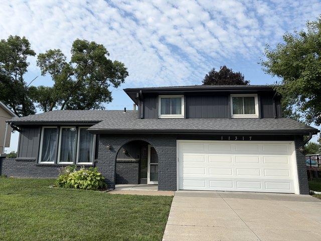 11317 Queens Dr, Omaha, NE 68164