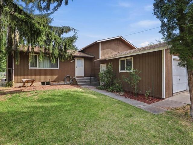 11319 E Grace Ave, Spokane Valley, WA 99206