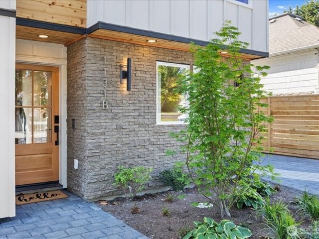 1131 NW 60th St Unit B, Seattle, WA 98107