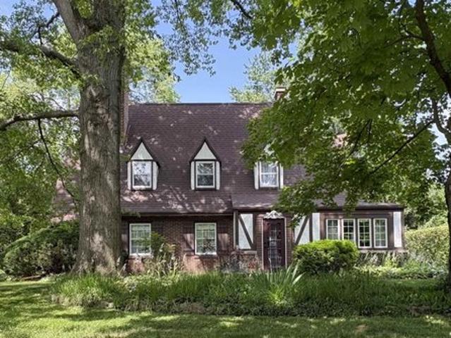 1131 N Warwick Rd, Muncie, IN 47304