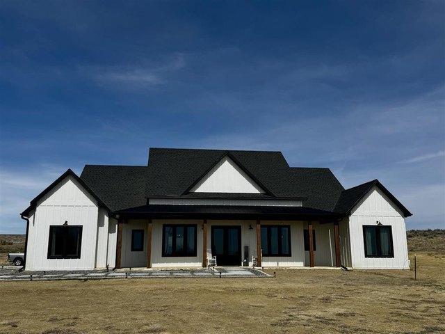 1131 Barrows Rd, Powell, WY 82435