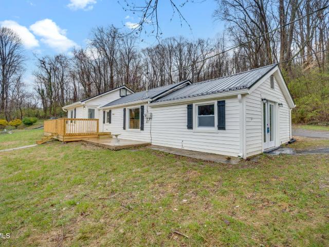 1131 Berry Road