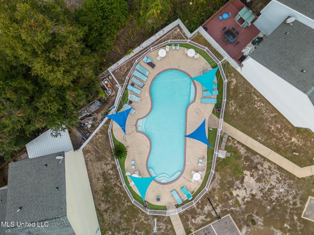 1131 Century Oaks Drive