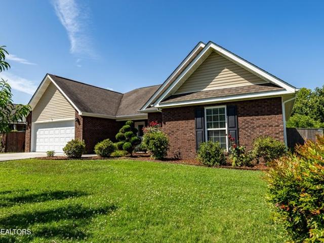 1131 Cherbourg Dr, Maryville, TN 37801
