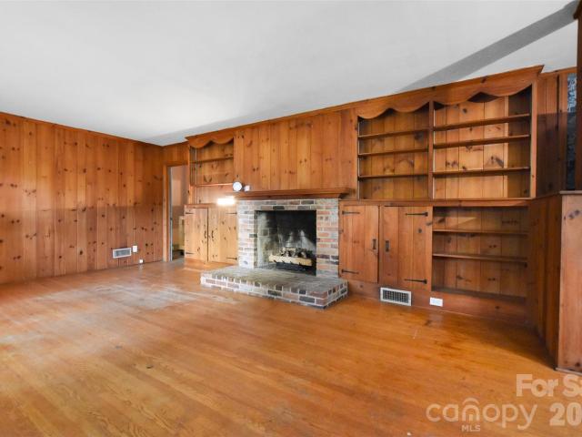 1131 Christopher Circle