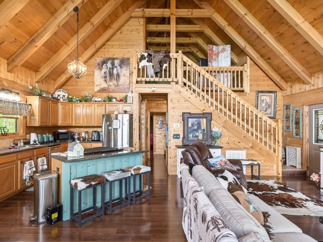 1131 Grandview Way