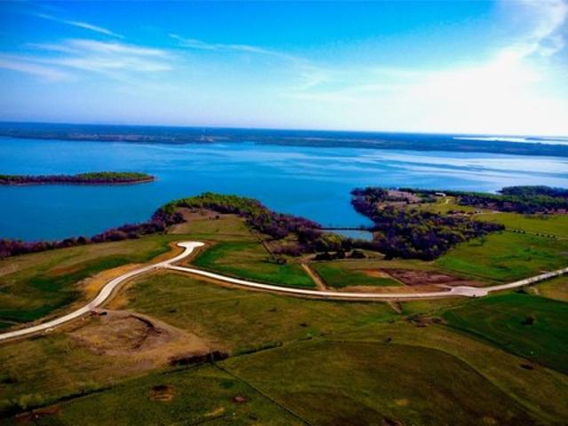 1131 Lakeway Dr, Sanger, TX 76266