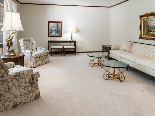 1131 Laureli Circle