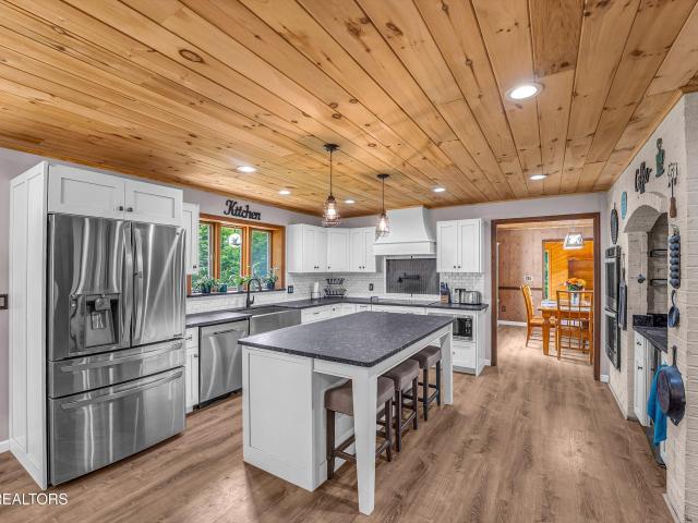 1131 Lindsey Drive