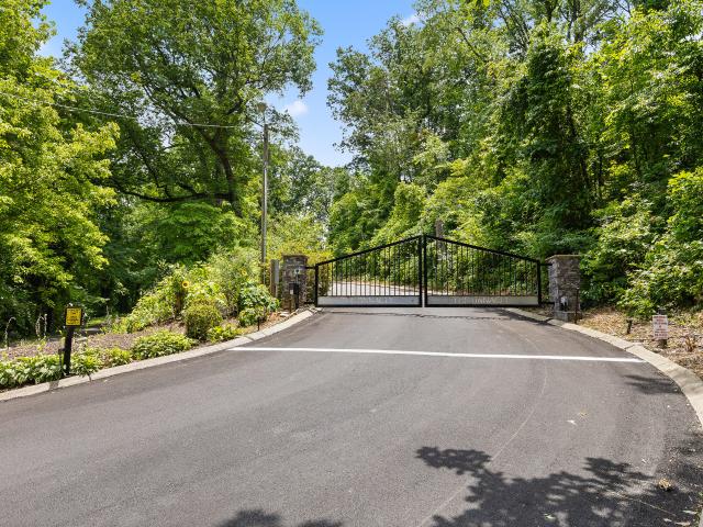 1131 Stringers Ridge Rd, Unit 7C, Chattanooga, TN 37405 | MLS #1527 | Compass