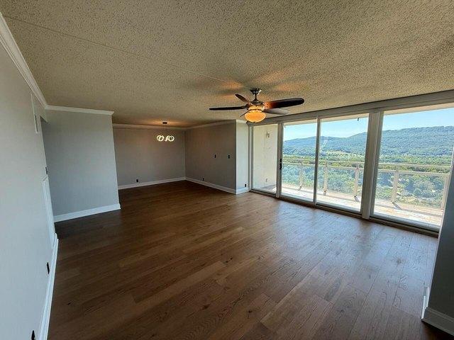 1131 Stringers Ridge Rd, Chattanooga, TN 37405