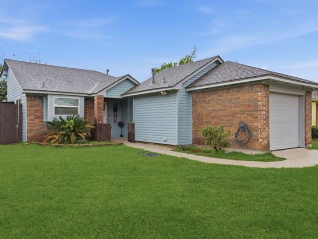 1131 Somercotes Ln, Channelview, TX 77530