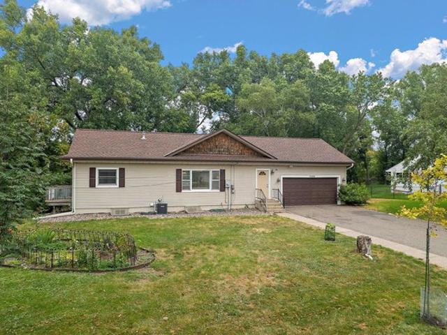 1131 th Ave N, Plymouth, MN 55441