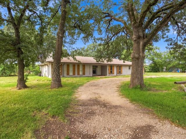 1131 Vz County Road 3815, Wills Point, TX 75169