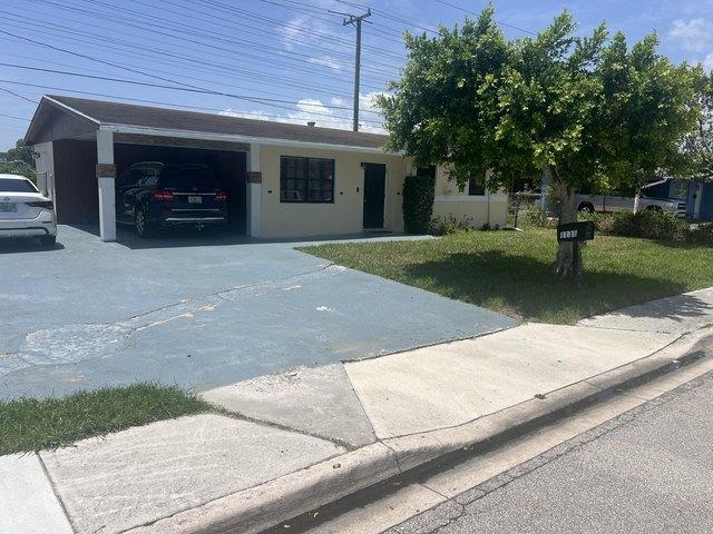 1131 W 1st St, Riviera Beach, FL 33404