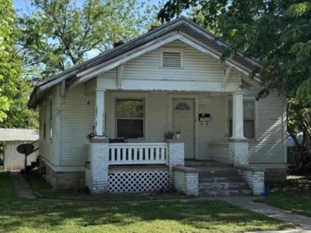1131 W Florida St, Springfield, MO 65803