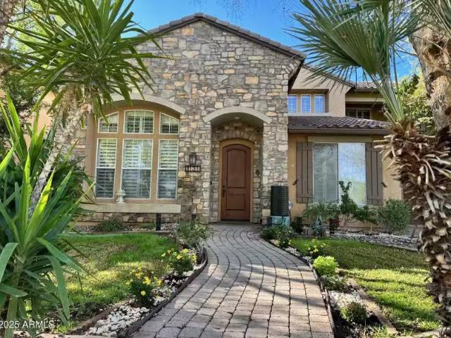 1131 W Sierra Madre Ave, Gilbert, AZ 85233 MLS 6835095