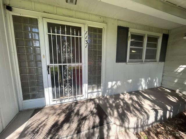 1131 11th Ave E