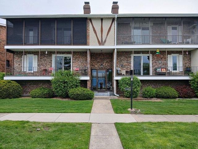 11323 S Roberts Rd Apt C, Palos Hills, IL 60465