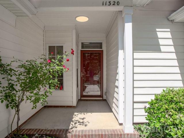 11320 Hunters Landing Drive