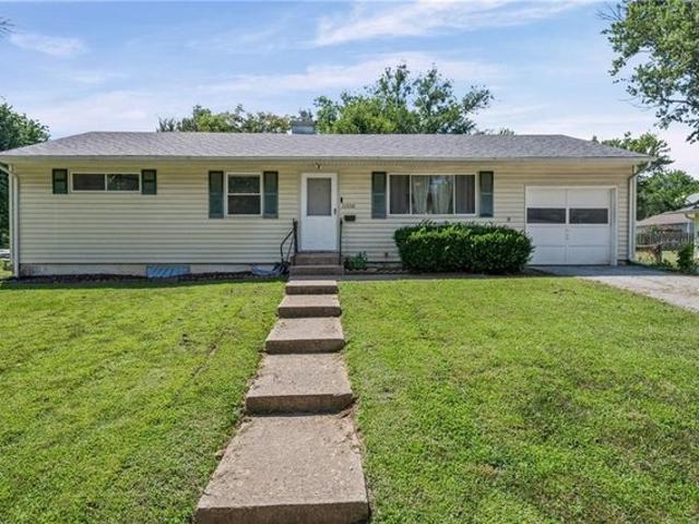 11320 Lewis Ave, Kansas City, MO 64134