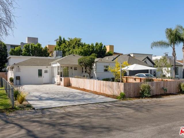 11322 Bessemer St, North Hollywood, CA 91606