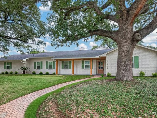 11322 Oak Spring Dr E, Houston, TX 77043