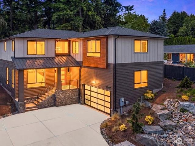 11327 th Pl NE, Kirkland, WA 98033