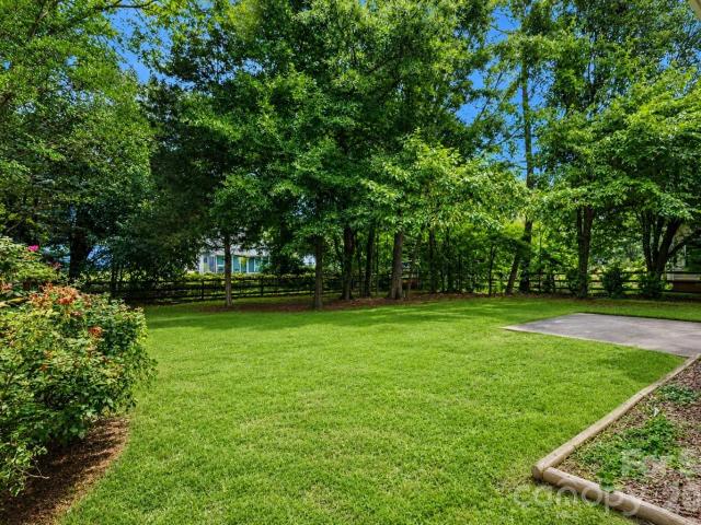 11327 Ridge Oak Drive