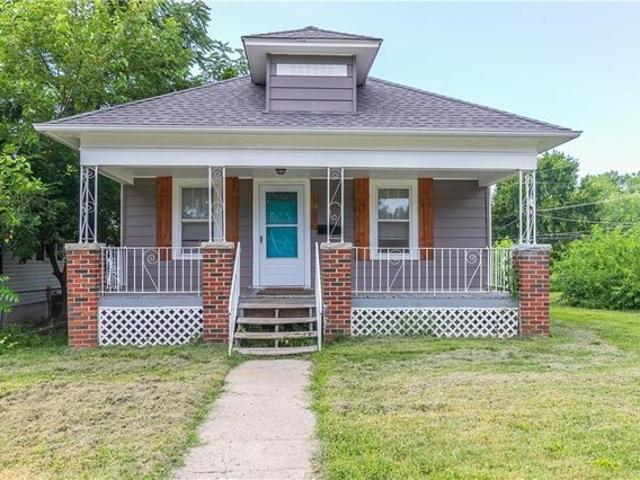 11324 E 14th St S, Independence, MO 64052