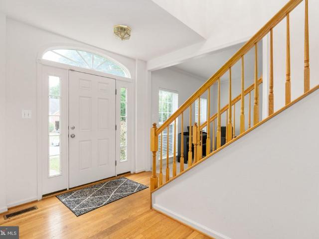 11324 long branch way