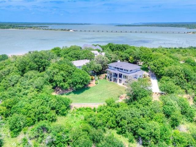 1132 Mallard Pointe Dr, Grand Prairie, TX 75104