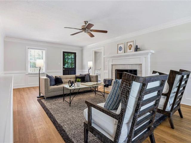 1132 Mary Lee Lane SW