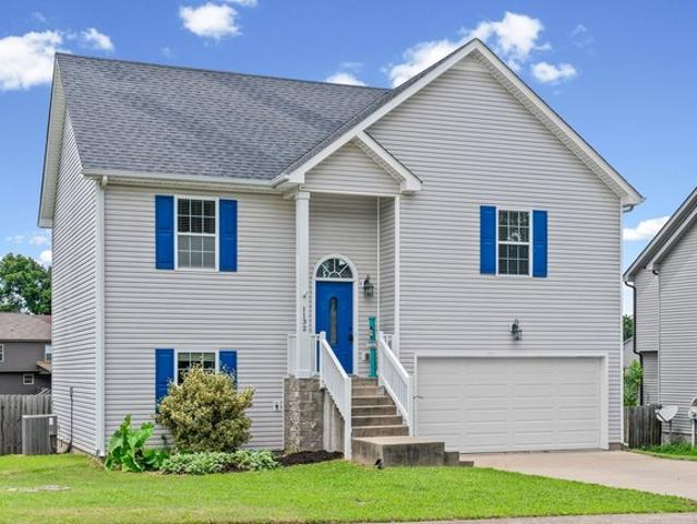 1132 Meachem Dr, Clarksville, TN 37042