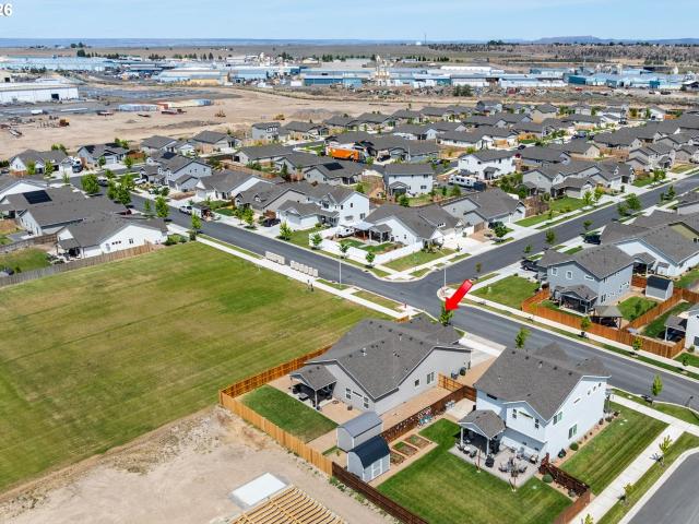 1132 nw golf course dr