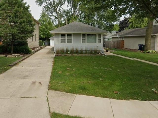 1132 N Main St, Naperville, IL 60563