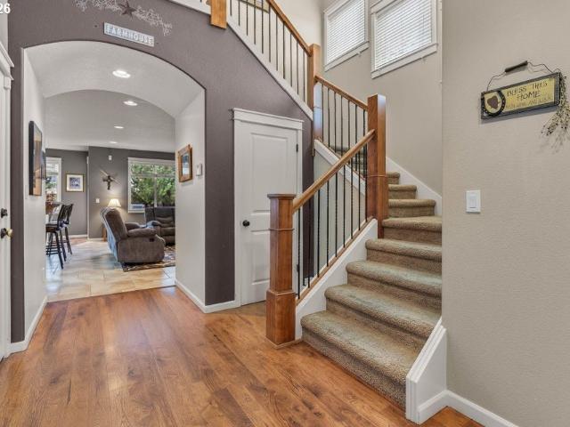 1132 ne steins pillar dr