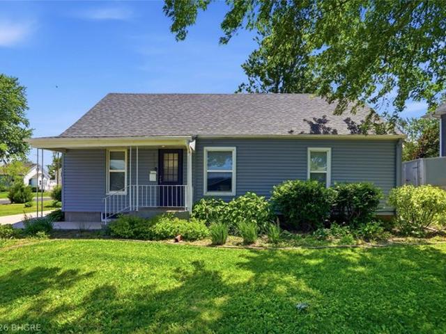 1132 Ann St, Grinnell, IA 50112