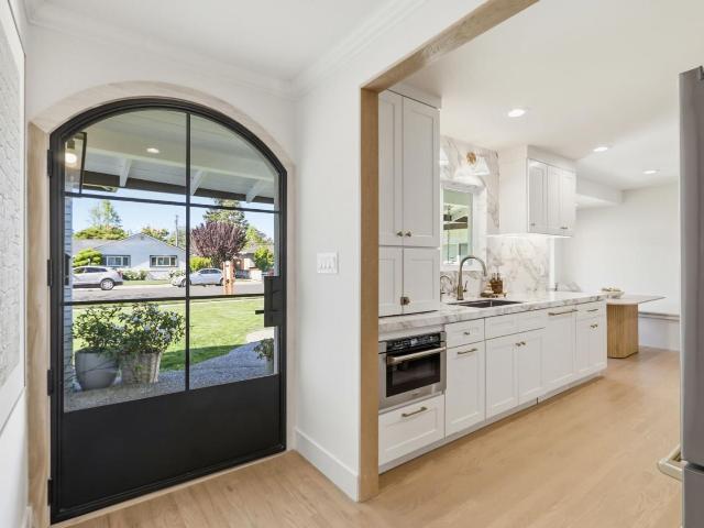 1132 Denise Way