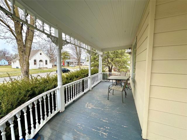 1132 Elm Street