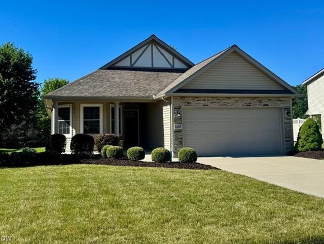 1132 Hunting Holw, Grafton, OH 44044