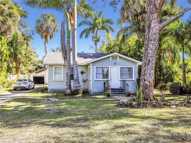1132 River Rd, North Fort Myers, FL 33903