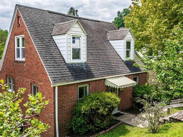 1132 Sunset Dr, Fairmont, WV 26554