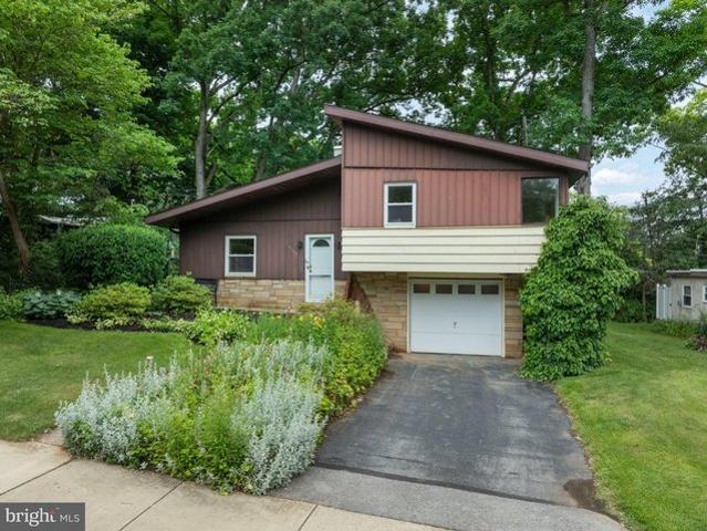 1132 S Garner St, State College, PA 16801