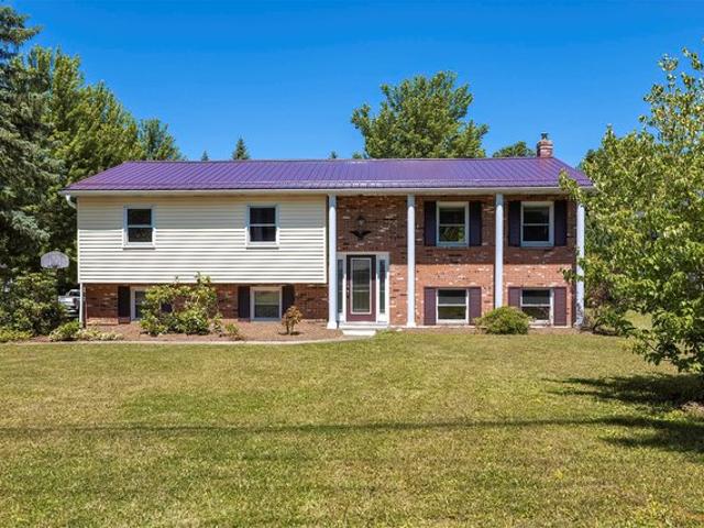 1132 S Hill Rd, Erie, PA 16509