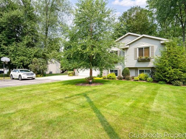 1132 th Ave, Allendale, MI 49401