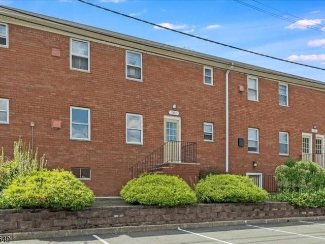 1132 Valley Rd, Wayne, NJ 07470