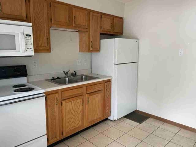 1132 1142 6th Street 1 Bedroom Apartment for Rent at 1132 6th St, Charleston, IL 61920