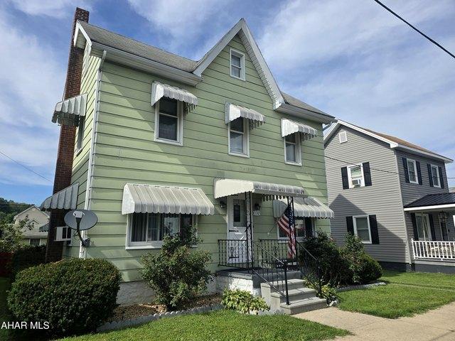 1132 4th Ave, Duncansville, PA 16635