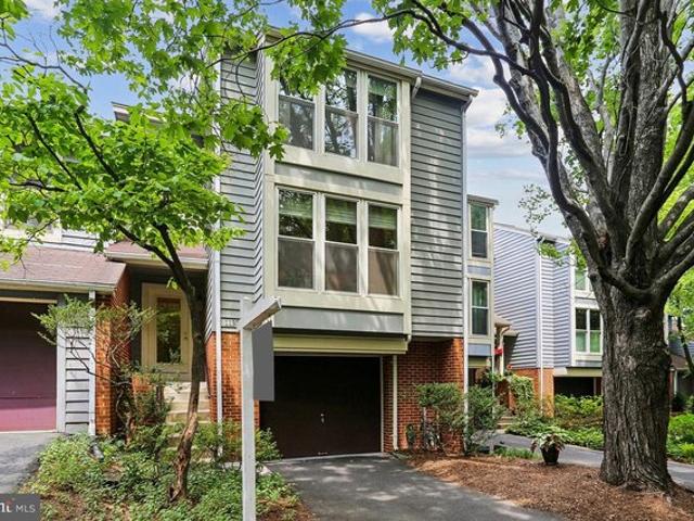 11333 Orchard Ln, Reston, VA 20190